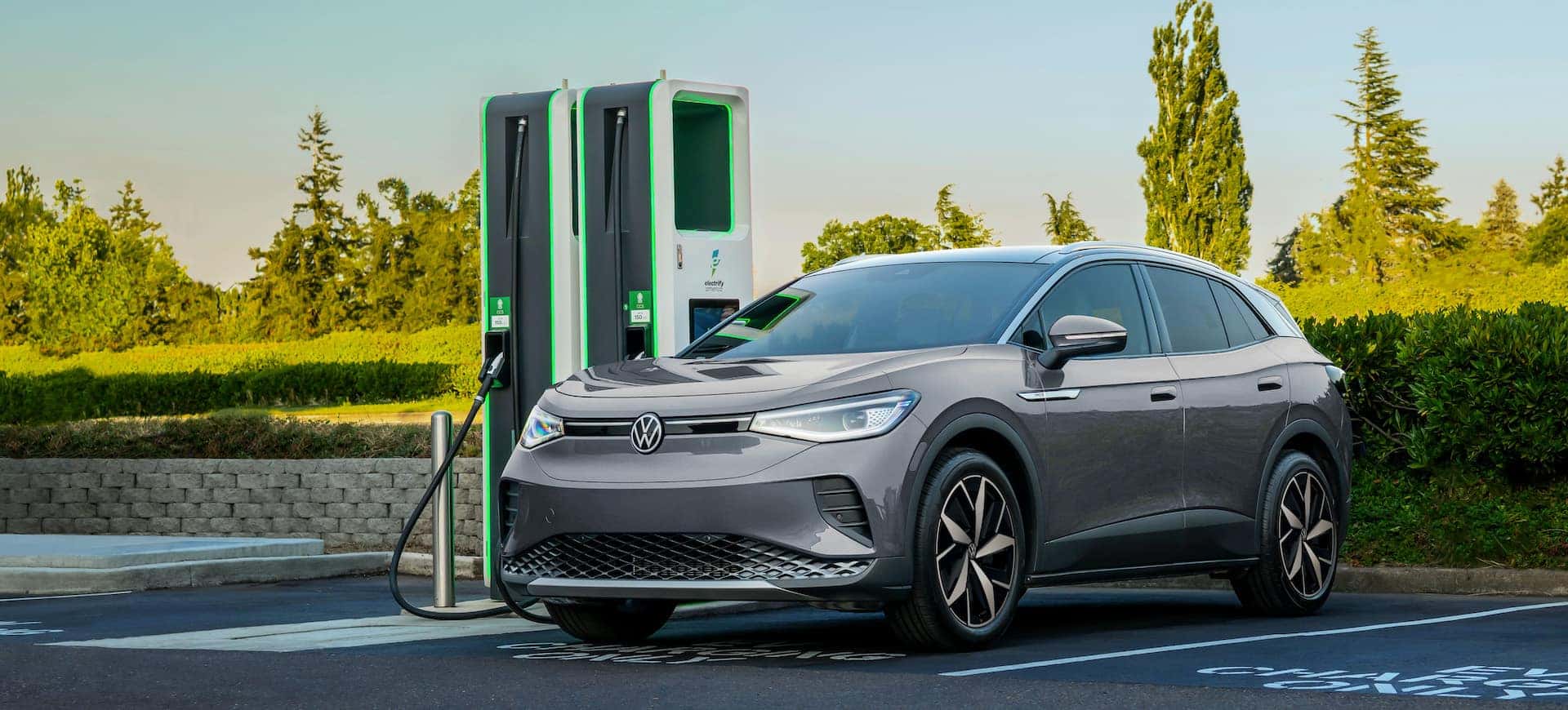 Drive Smarter With The 2023 Volkswagen ID.4 | Executive Volkswagen of ...