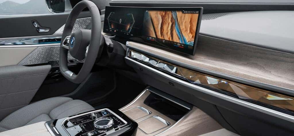 The 2024 BMW i7 eDrive50: A Modern Icon Blending Performance and ...