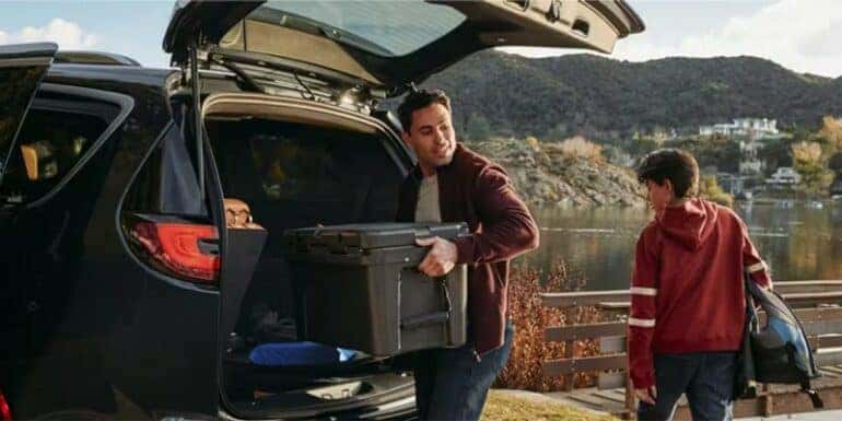 2024 Chrysler Pacifica Cargo Space | Interior Trunk Space & Dimensions
