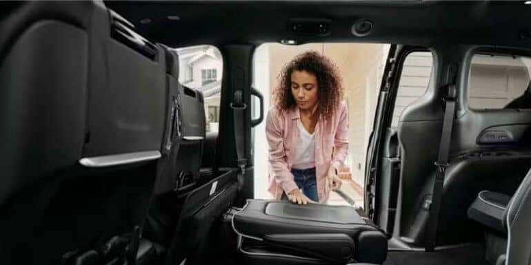 2024 Chrysler Pacifica Cargo Space | Interior Trunk Space & Dimensions