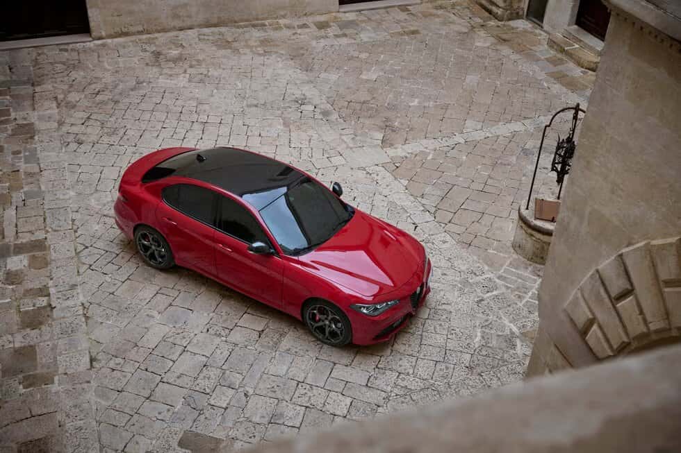 2025 Alfa Romeo Giulia: Using the Alfa Configurator To Create Your ...