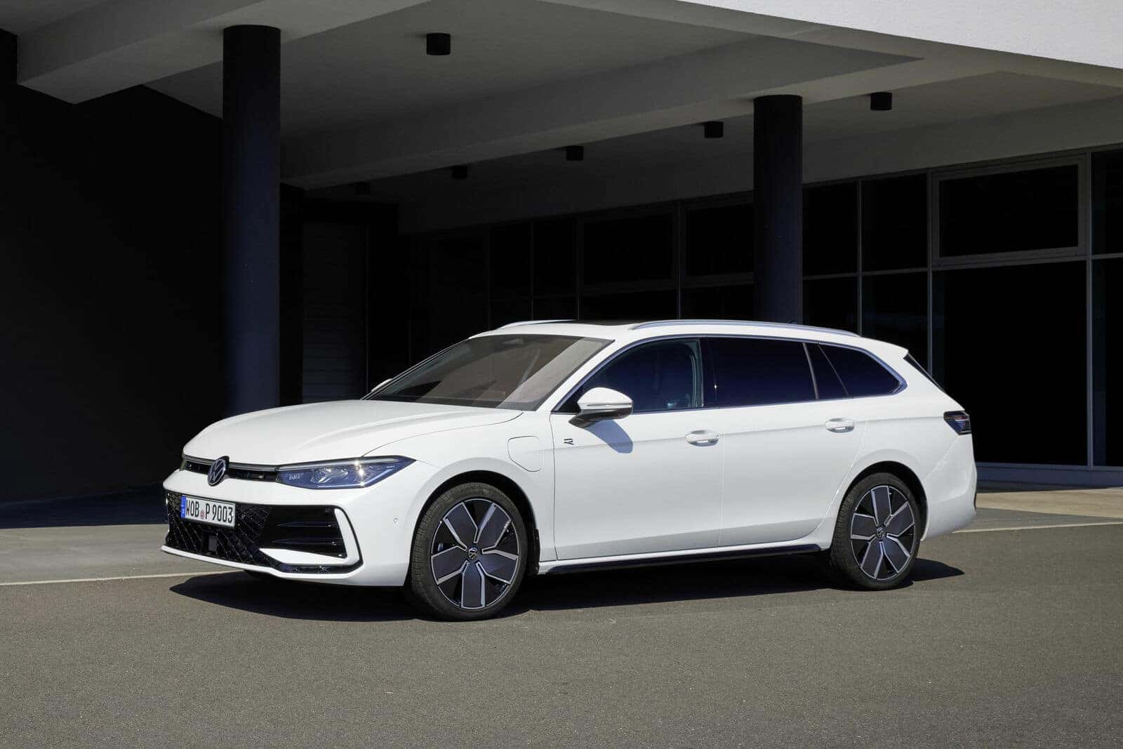 Volkswagen Debuts the All-New 2024 Passat Variant | Southern Volkswagen ...